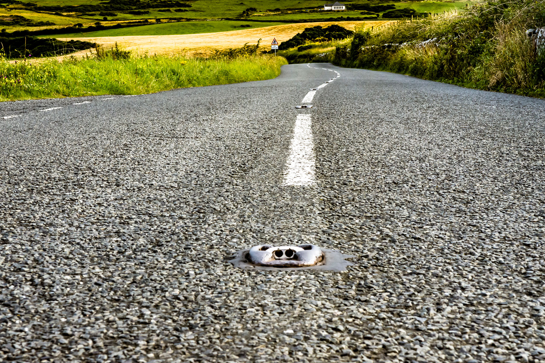 Reflecting Road Stud Installation and Removal - Coupe Line